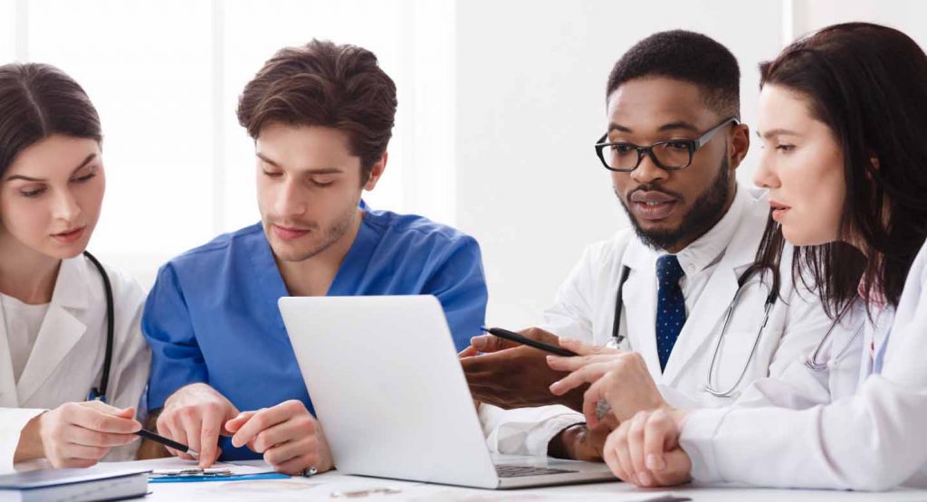 Tips to choose the best LMS for healthcare business - Mykademy